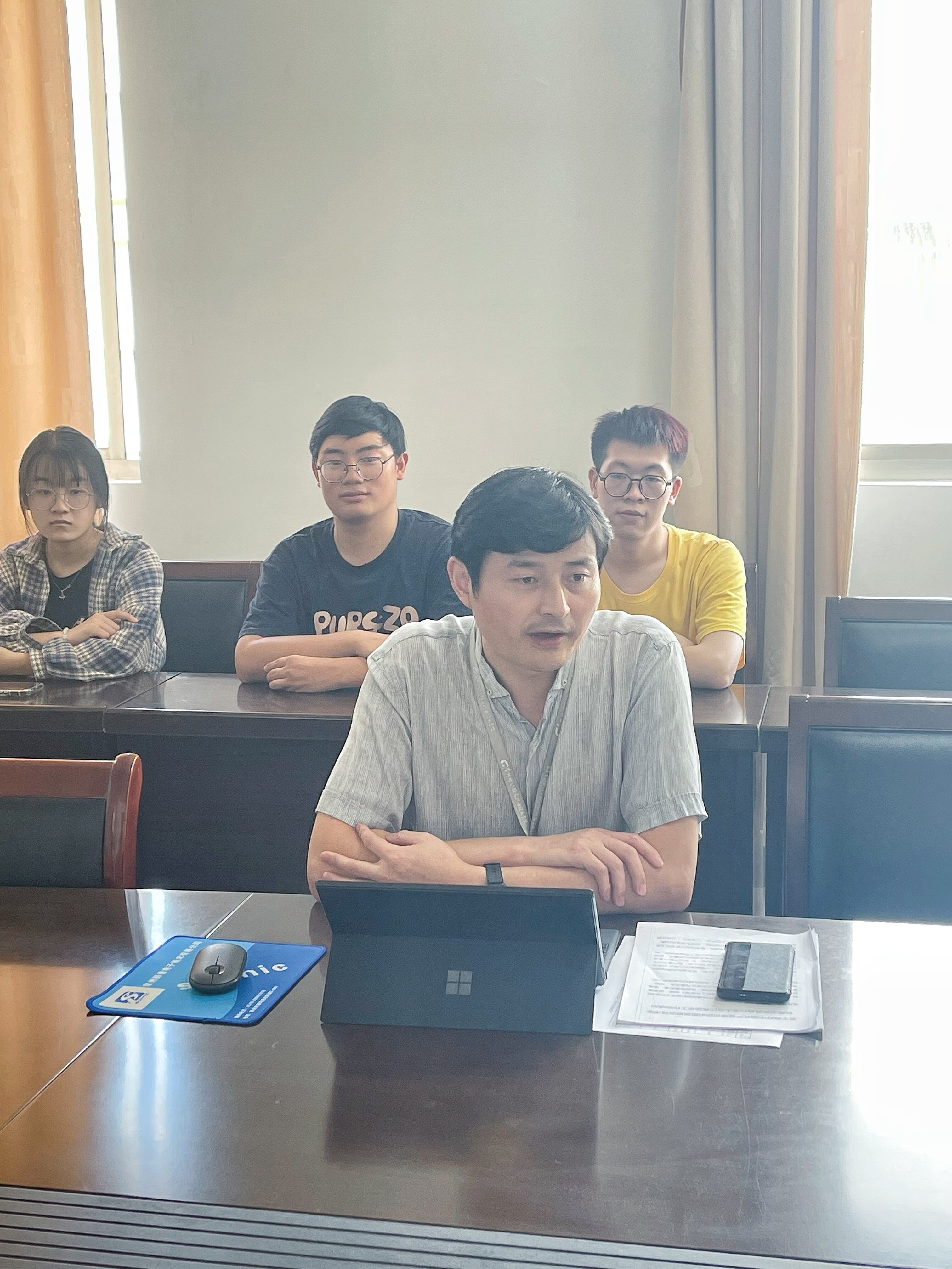 人文学院召开2023级新生班主任工作培训会